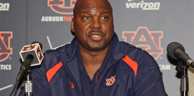 Derrik Smits, Valparaiso, Center (BK)