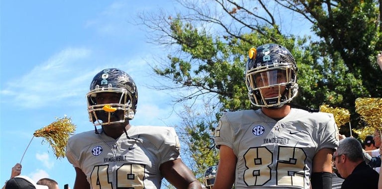 Jonathan Wynn, Minnesota, Strong-Side Defensive End